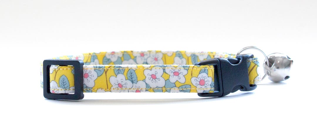 Yelllow Cat, Daisy Cat, Daisy Kitten, Adjustable Collar, Silver Bell ...