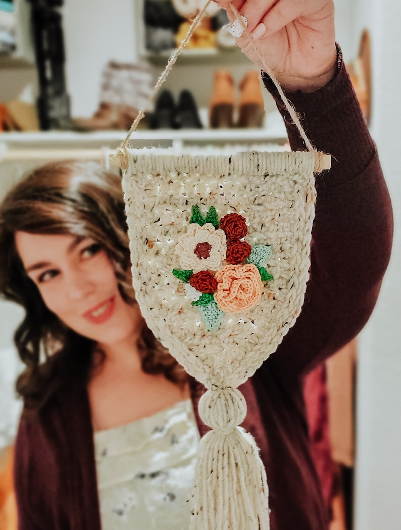 Crochet Flower Wall Hanging Pattern, Crochet Home Decor Pattern, Floral ...