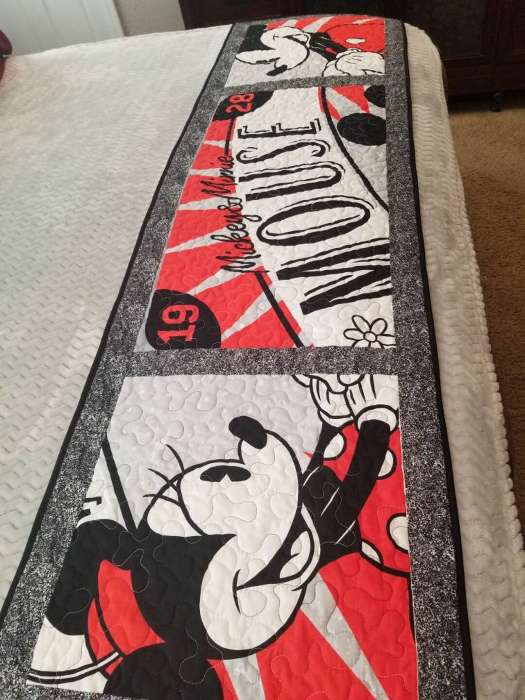 Disney Mickey Mouse And Minnie Mouse Quilted Bed Runner Disney Table Disney Mickey Mouse And Minnie Mouse Quilted Bed Runner Disney Table