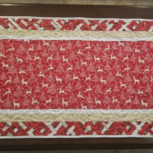 Christmas Table Runner, Red, Gold and White Holiday Quilted Table ...