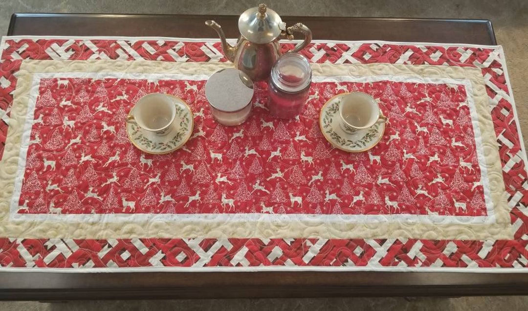 Christmas Table Runner, Red, Gold and White Holiday Quilted Table ...