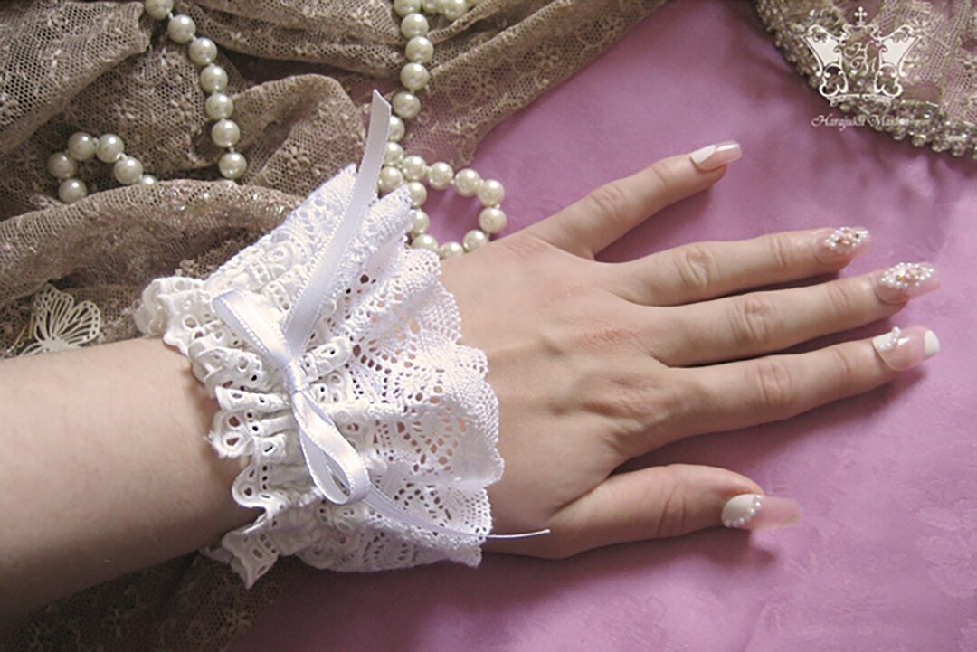 1 Pair of Cotton Lace Wrist Cuffs Sleeve Extension in Black, White, Red ...