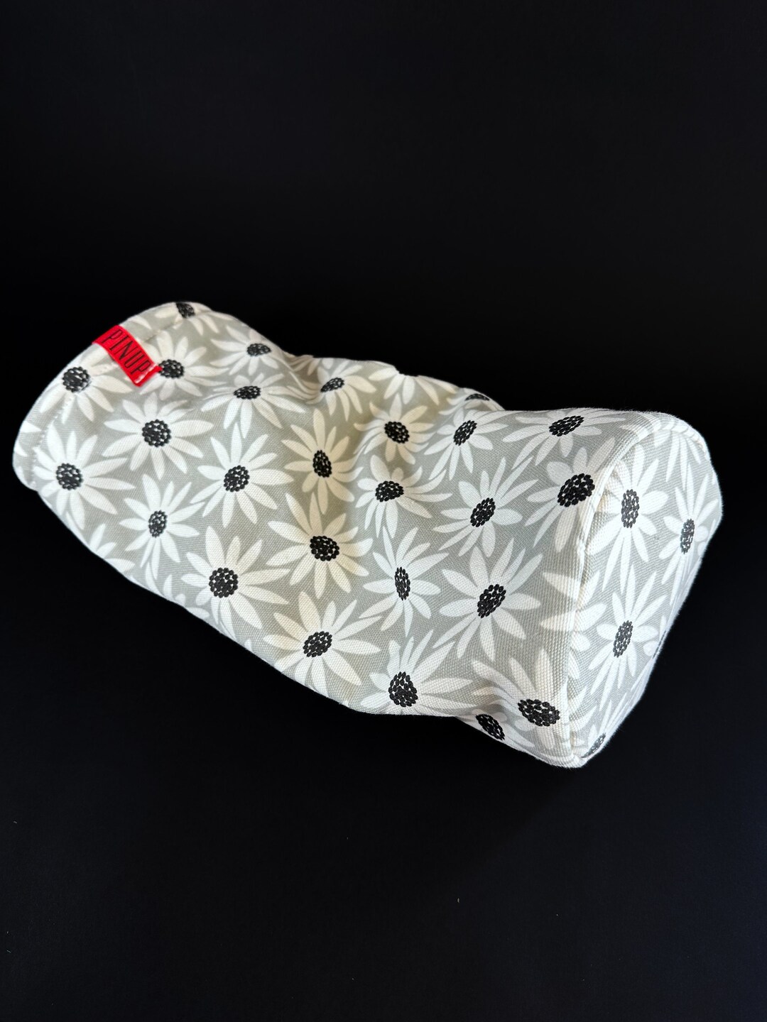 Cute Womens Barrel Style Headcover Elegant Black and White Daisy Driver ...