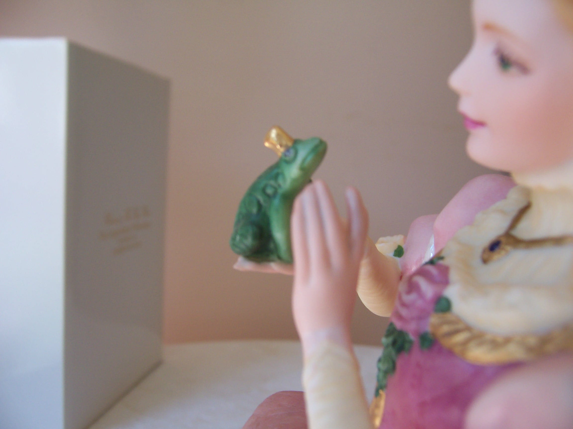 Lenox Porcelain Figurine - Princess and the Frog Prince - Legendary ...