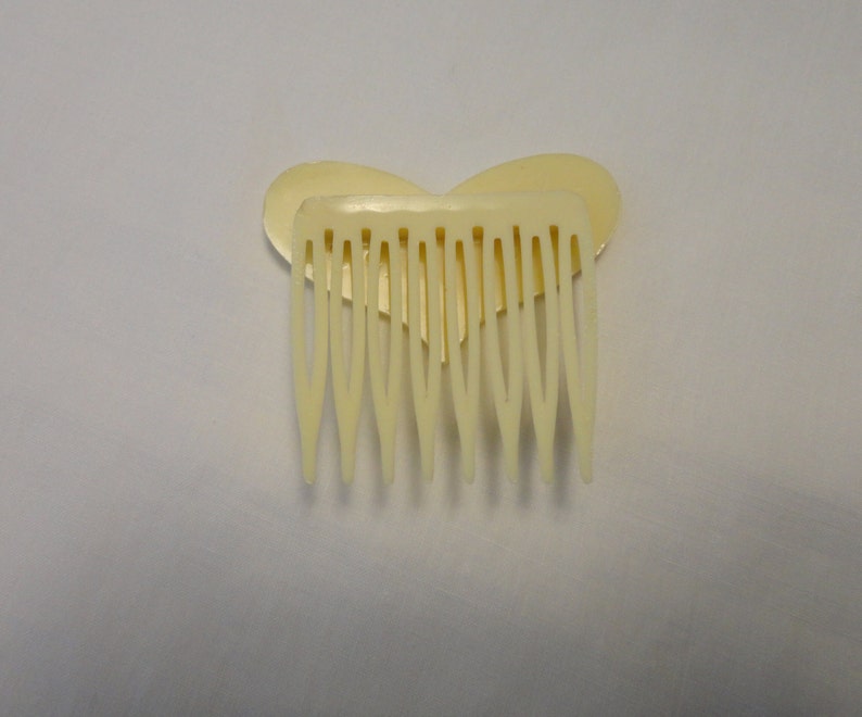 Sweet Vintage Plastic Heart Hair Comb Pale Yellow With Blue Bird & Pink ...