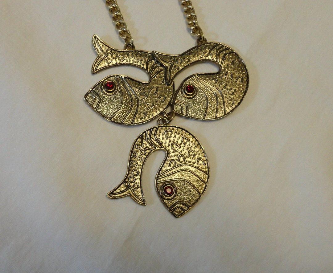 Vintage Sarah Coventry Hawaiian Fantasy Necklace: Gold Tone Fish, Ruby ...