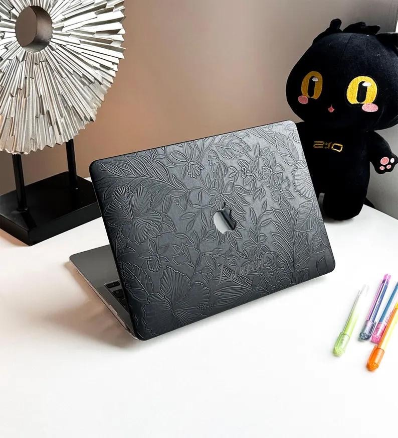 Black Retro Flower MacBook Case for New MacBook Air 13 15" 2025 Pro 14 ...