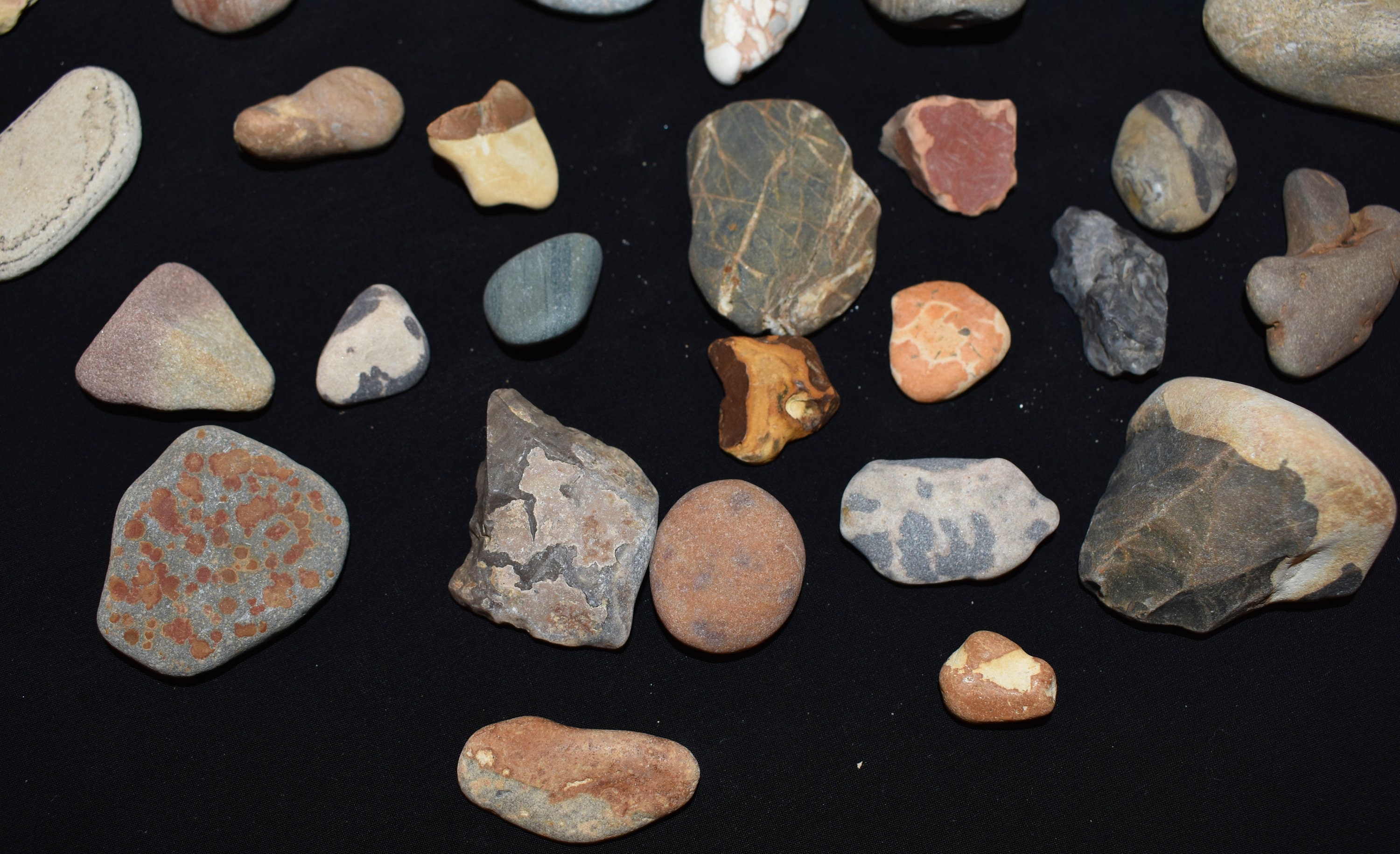 1 Pound Unusual Rocks, Pebble Art, Crafting Stones - Etsy