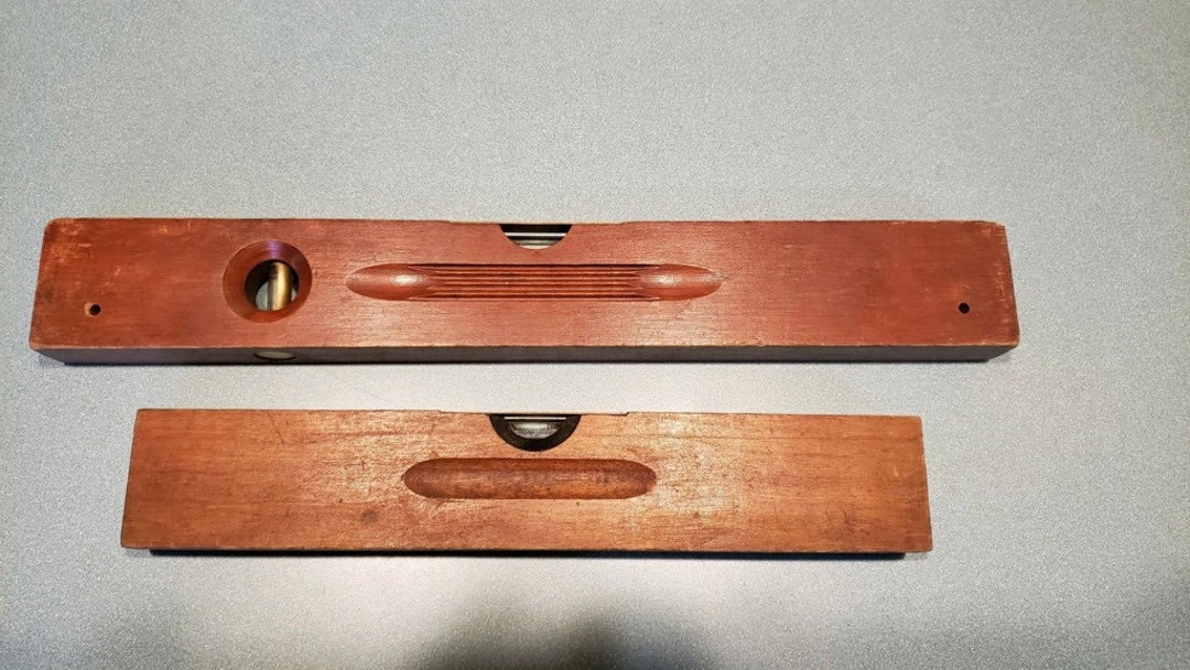 Vintage Stanley 102 and Henry Disston and Sons 05 Levels - Etsy
