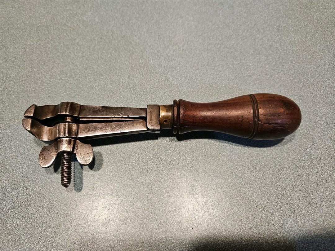 Restored Vintage Hand Vise - Etsy