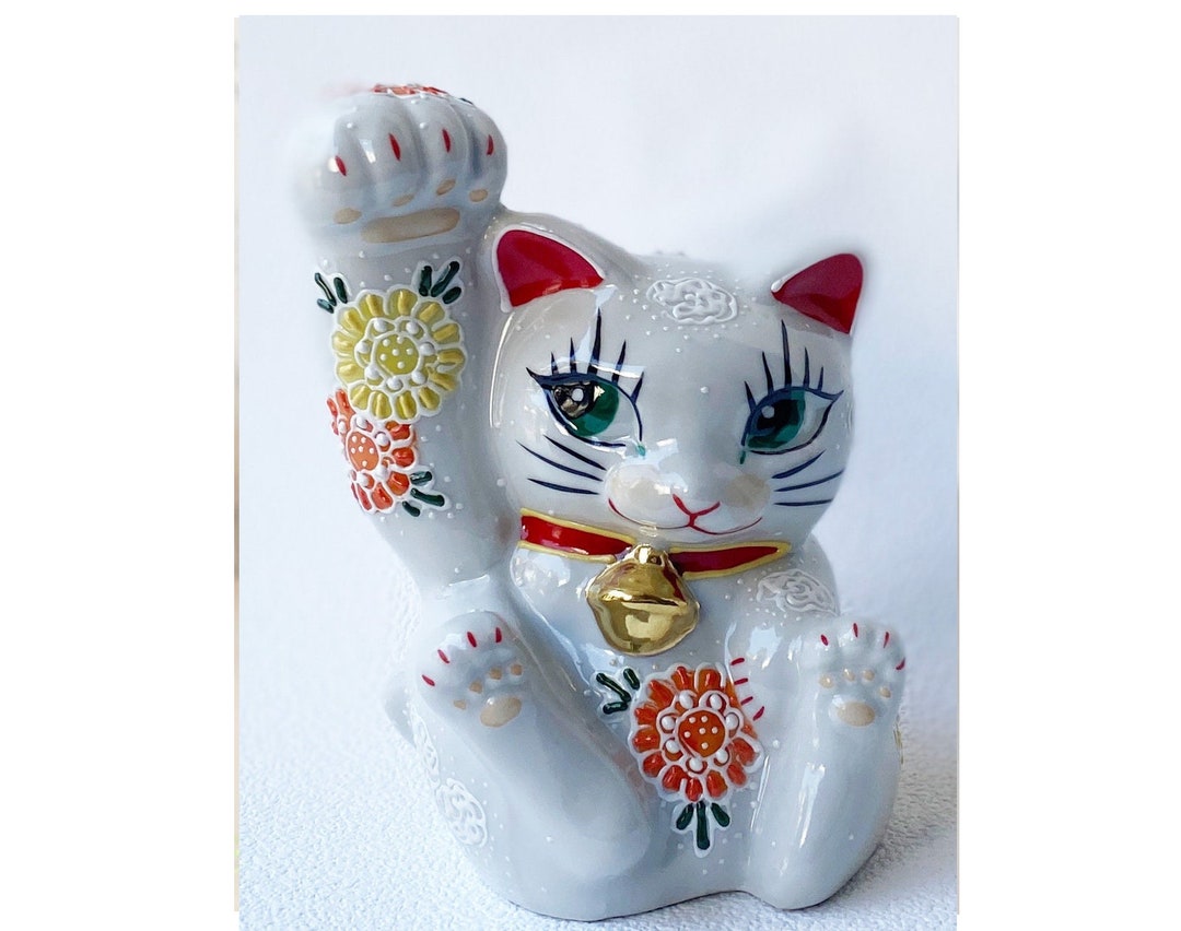 Maneki Neko Kutani Porcelain Japanese Lucky Cat Pawerful White Shiro ...