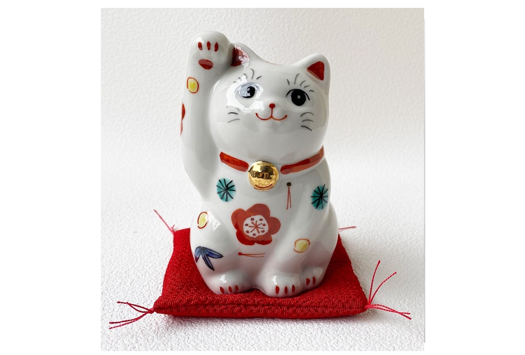 Maneki Neko Kutani Yaki Ware Japanese Lucky Cat Sho Chiku Bai Pattern ...
