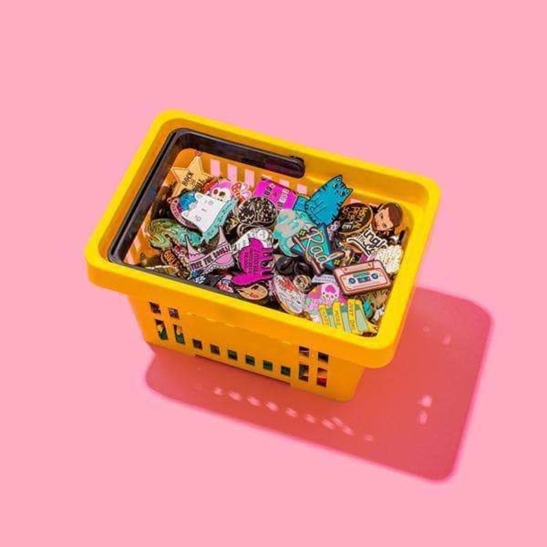 50 X Mixed Enamel Pins // HUGE PIN BUNDLE // Lucky Dip Pins, Mystery ...