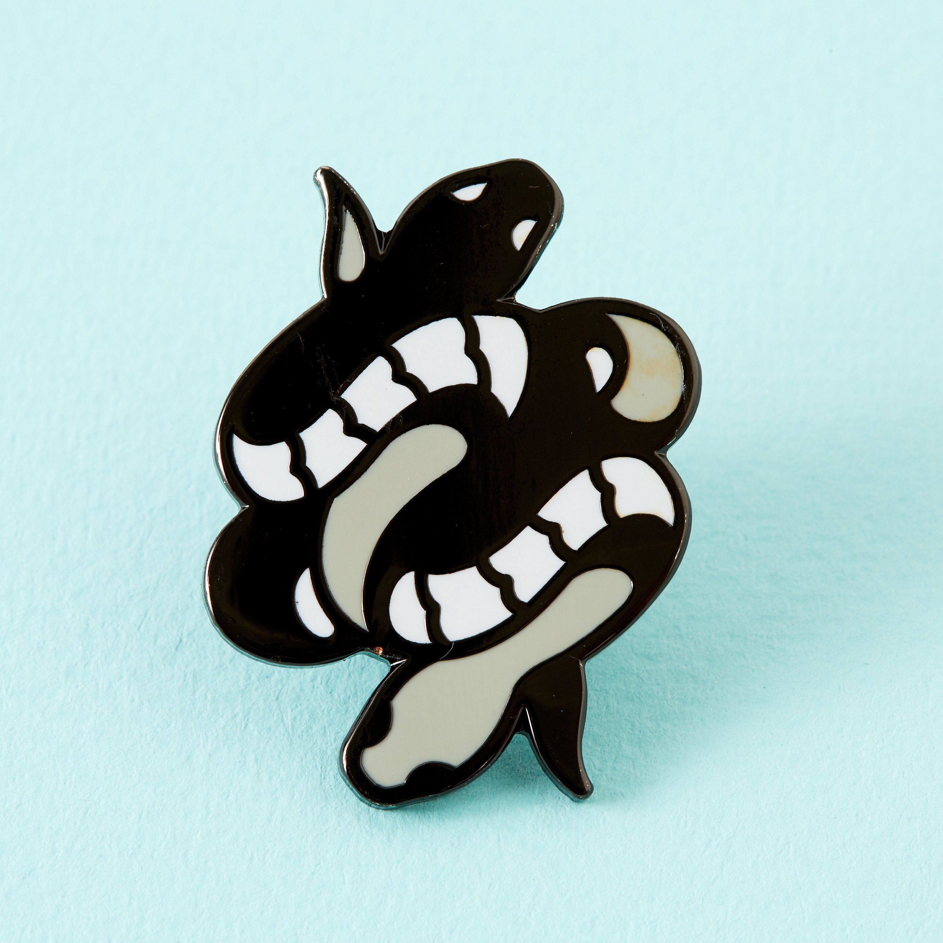 Twin Snakes Enamel Pin // Pin Badge // Punky Pins | Etsy