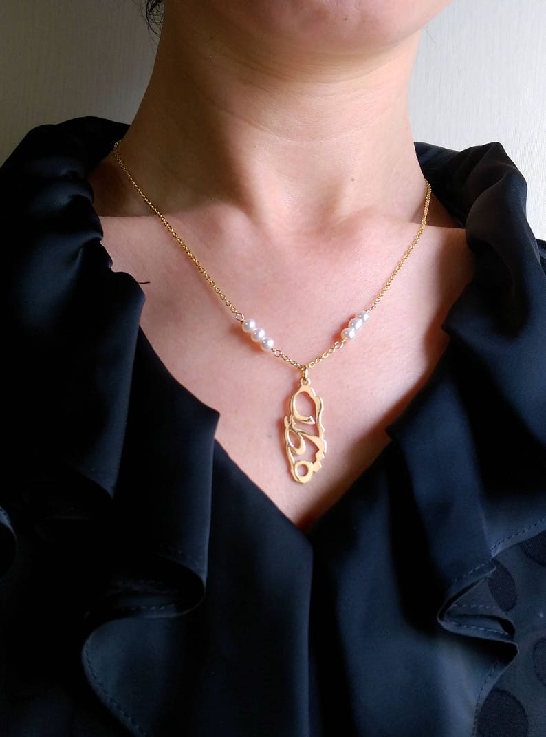 QATAR Map Pendant in Arabic Letter, Gold Plated Silver Top With Fresh ...