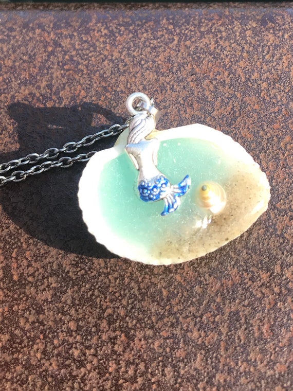 Mermaid Shell Necklace Glow in the Dark Beach Lover Gift - Etsy