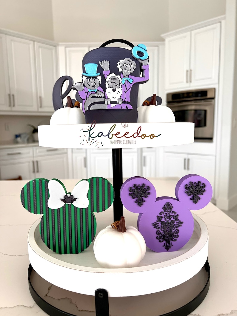 Disney Haunted Mansion Hearse Table Decor, Carriage Hitchhiking Ghost ...
