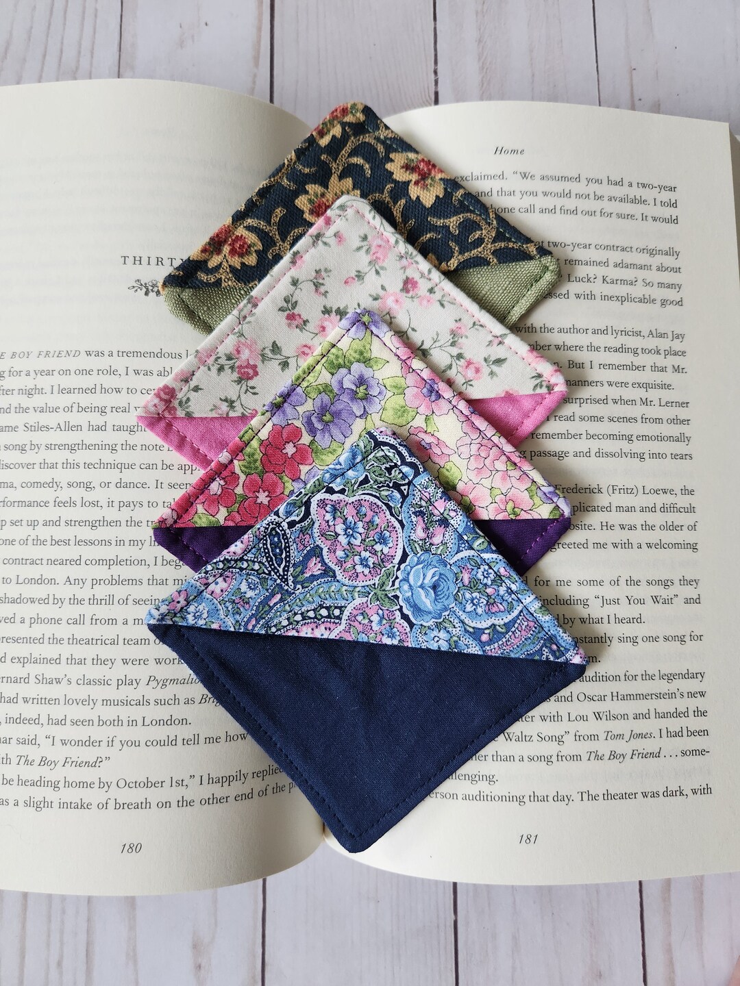 Floral Fabric Corner Bookmark, Book Corner, Cloth Bookmark, Gift for ...
