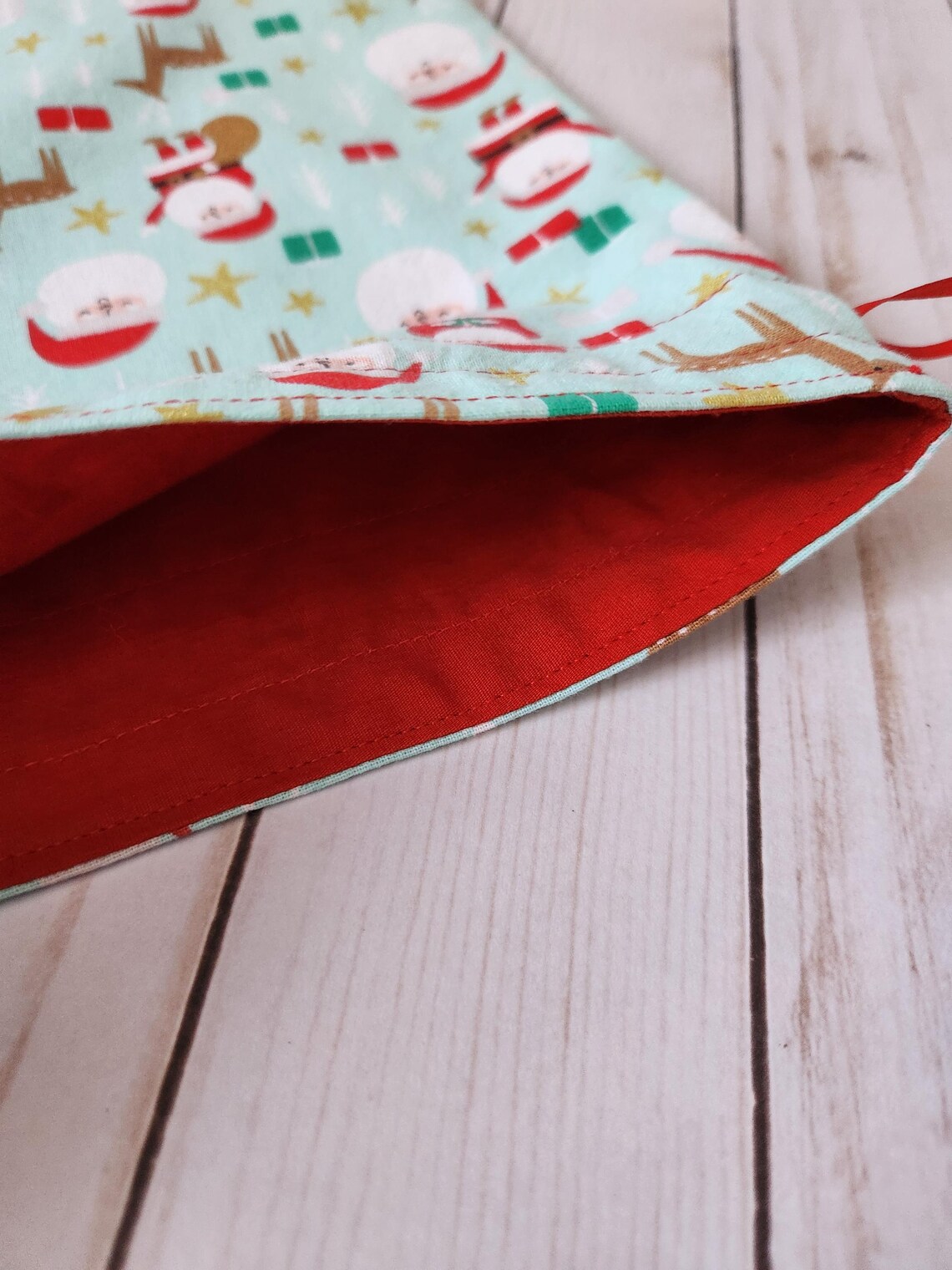 Holiday Santa Fabric Gift Bag, Reusable Drawstring Bag, Gift Bag for ...