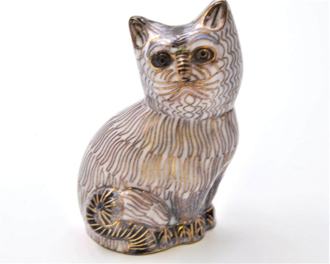 Vintage Chinese Cloisonne Cat. Hand Painted Enamel With Unusual Pattern ...
