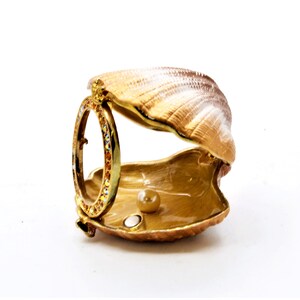 Bejeweled Clam Shell With Pearl Trinket Box. Hand Crafted & Painted ...