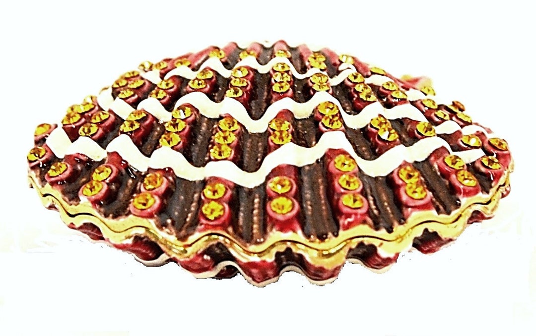 Hand Crafted Clam Shell Trinket Box by Ciel Collectables. Made With ...