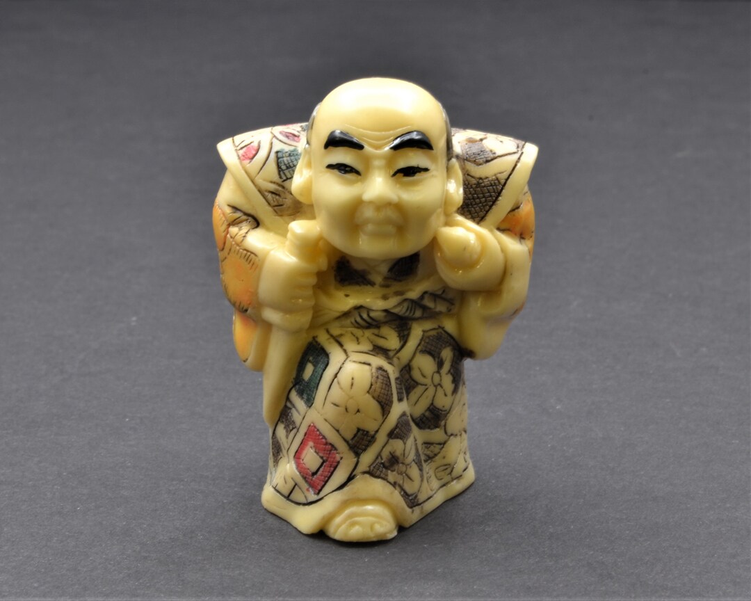 Vintage Samurai Netsuke Okinomo Figurine. Hand Made Resin Figurine ...