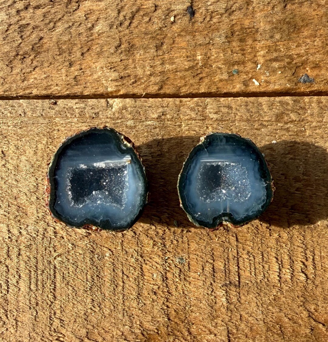 Light Blue Tabasco Geode Pair | Cab Supply | Geodes | Mexico Geodes ...