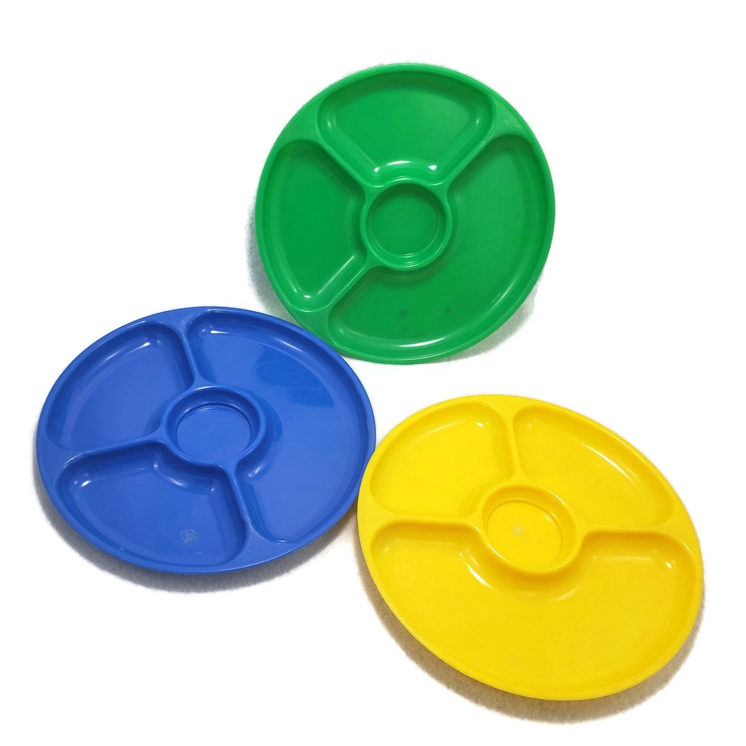 Vintage Divided Plastic Plates, Vintage Picnic Camping Cafeteria Plates ...