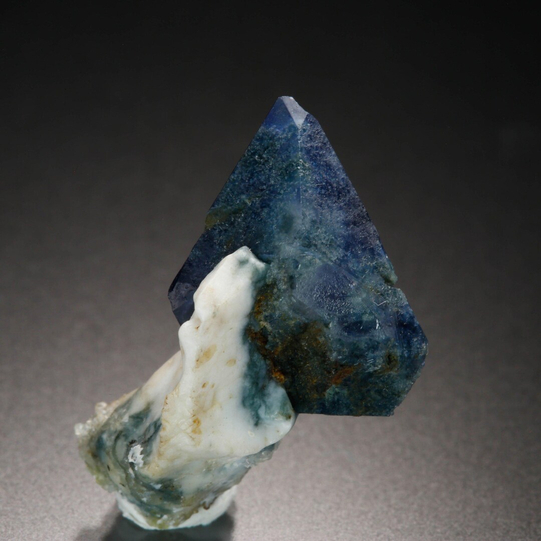 Benitoite, Natrolite, California State Gem Mine, Santa Rita Peak, San ...