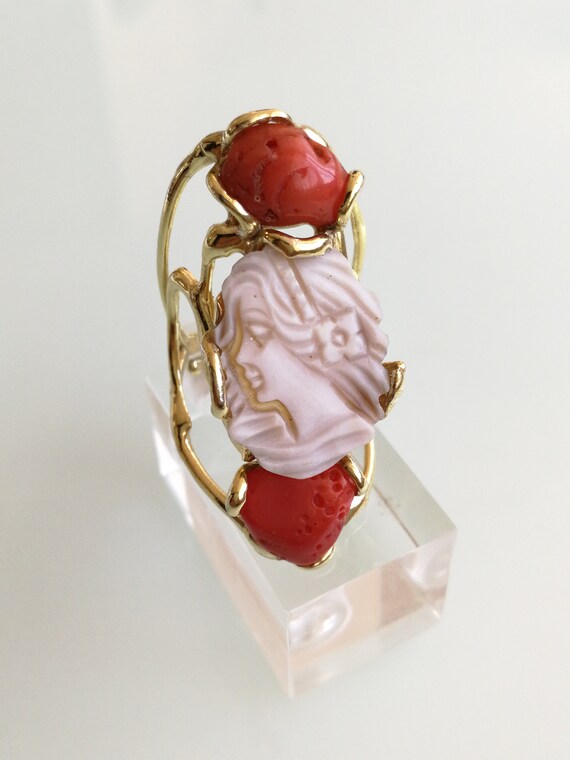 Natural Mediterranean red coral ring. Original cameo … - Gem