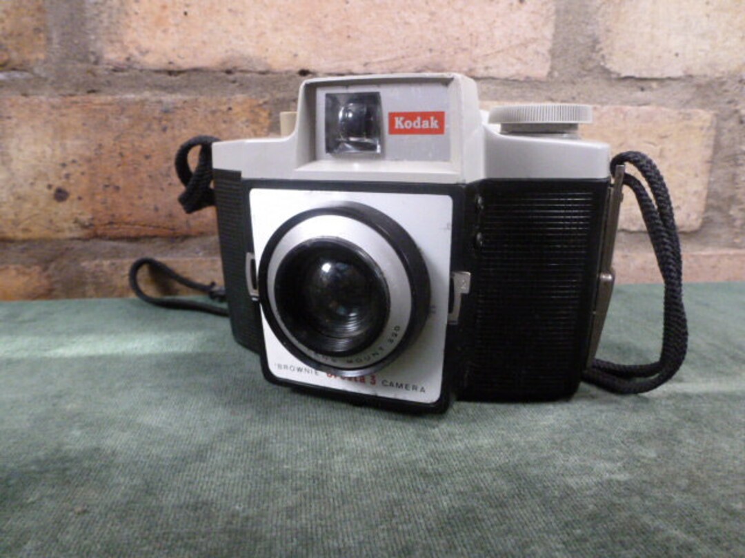 Vintage Bakelite Kodak Cresta 3 120 Roll Film Camera - Etsy