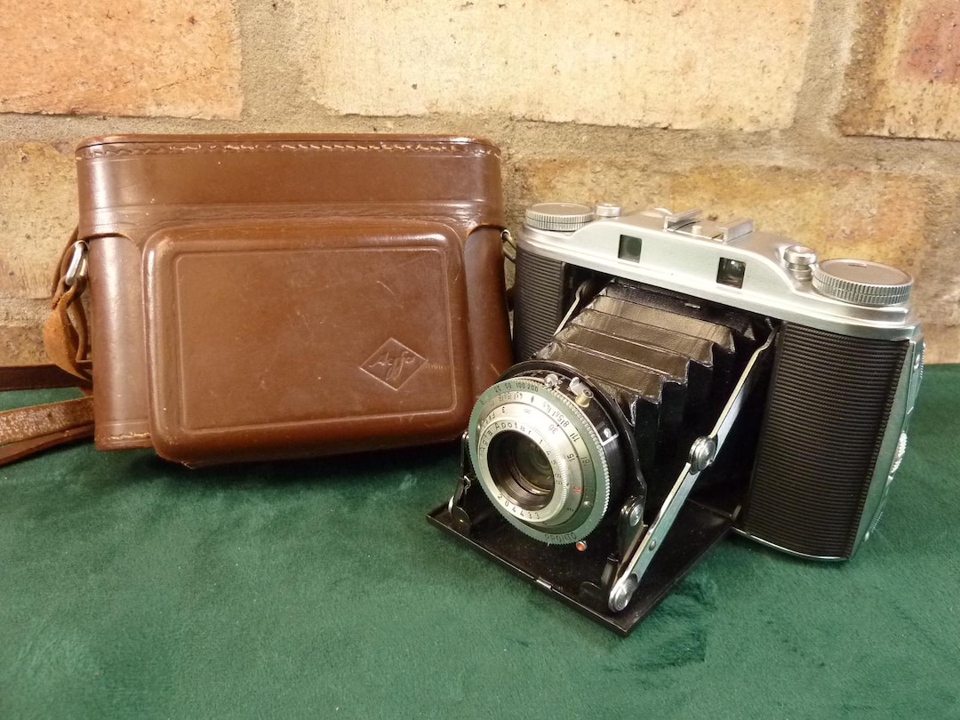 Vintage Agfa Isolette III 120 Folding Camera Apotar 1:4.5 85mm Lens ...