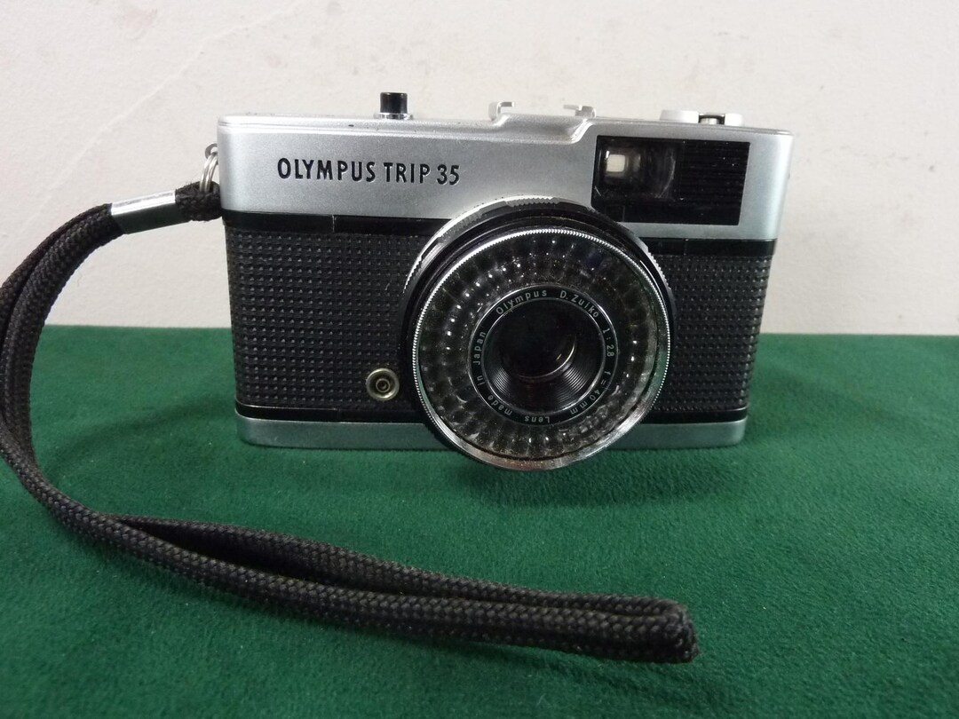 Nice Vintage Olympus Trip 35 Point & Shoot 35mm Camera Zuiko 40mm Lens ...
