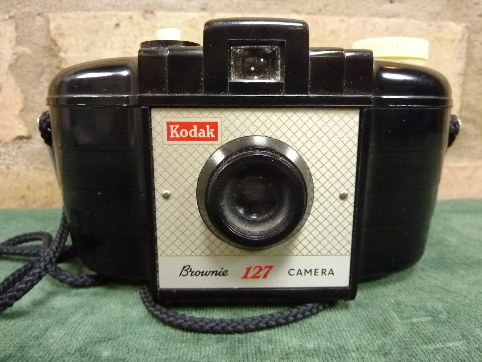 A nice vintage Kodak Brownie 127 roll film camera 6 | Etsy