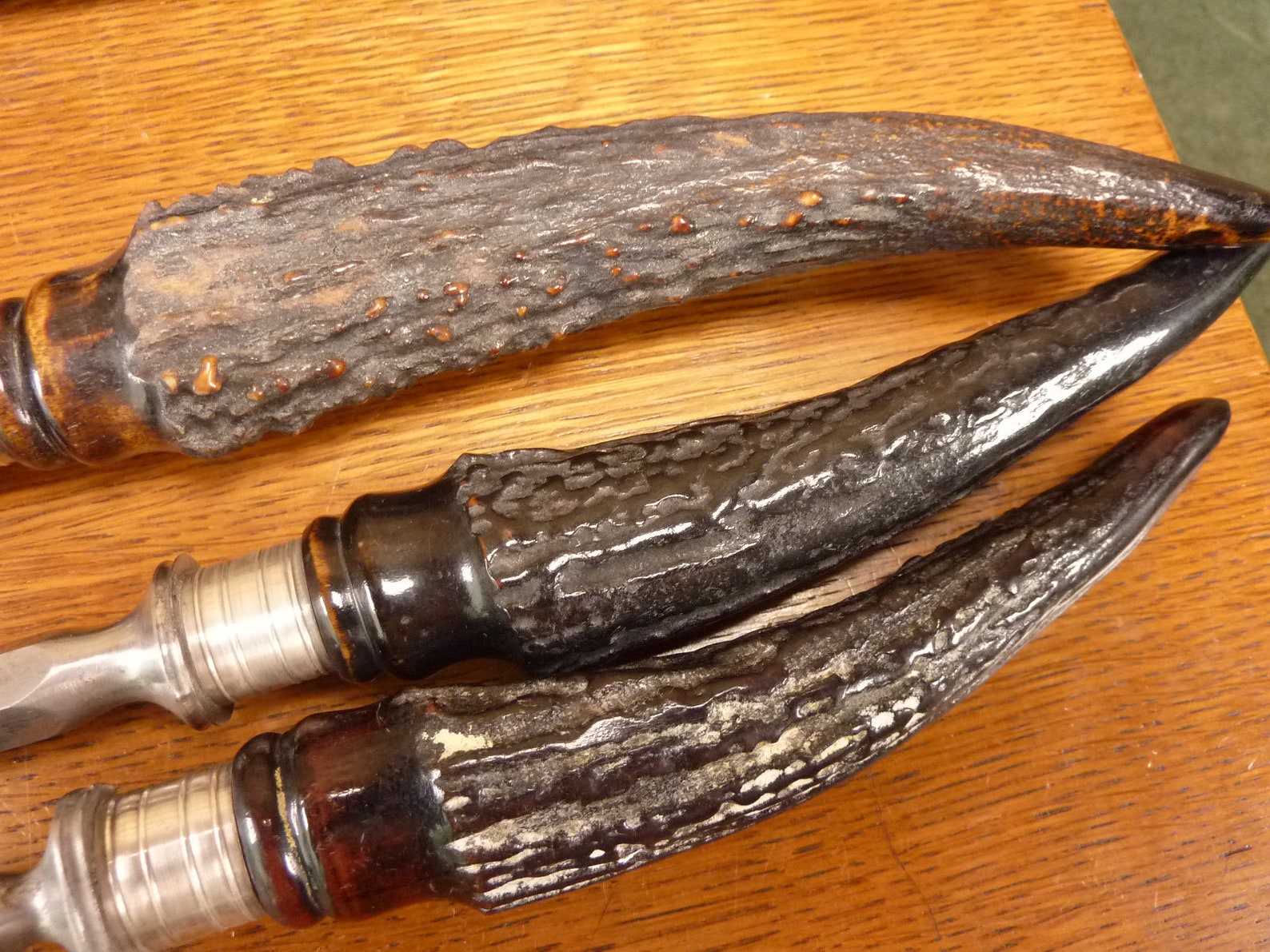 A Nice Antique John Batt Carving Knife and Fork Set Deer Antler Handle ...