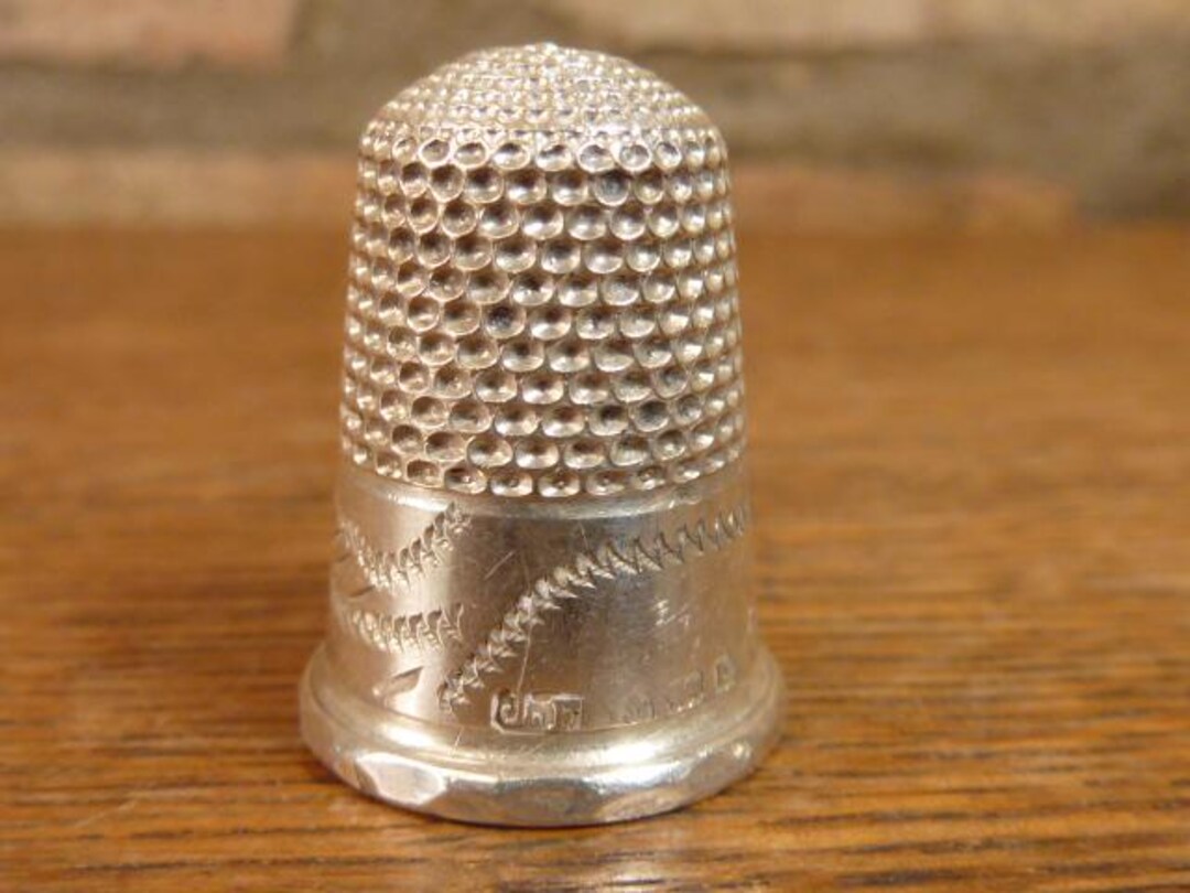 A Nice Antique James Fenton Thimble Hallmarked Silver Birmingham 1901 ...