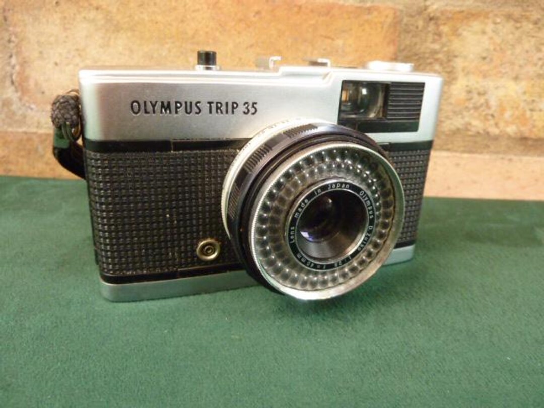 Nice Vintage Olympus Trip 35 Point & Shoot 35mm Camera Zuiko 40mm Lens ...