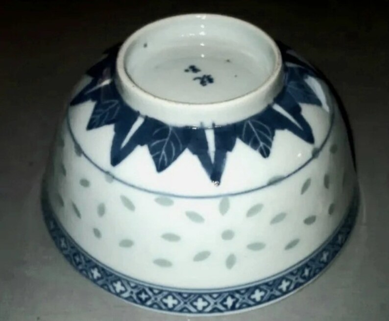 Antique Chinese Blue and White Handpainted Porcelain Rice Eye Grain ...