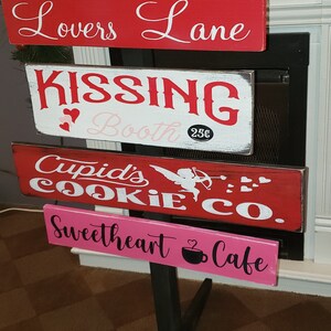 Valentine Directional Sign Porch Sign Cupid Distressed Wood Valentine's ...
