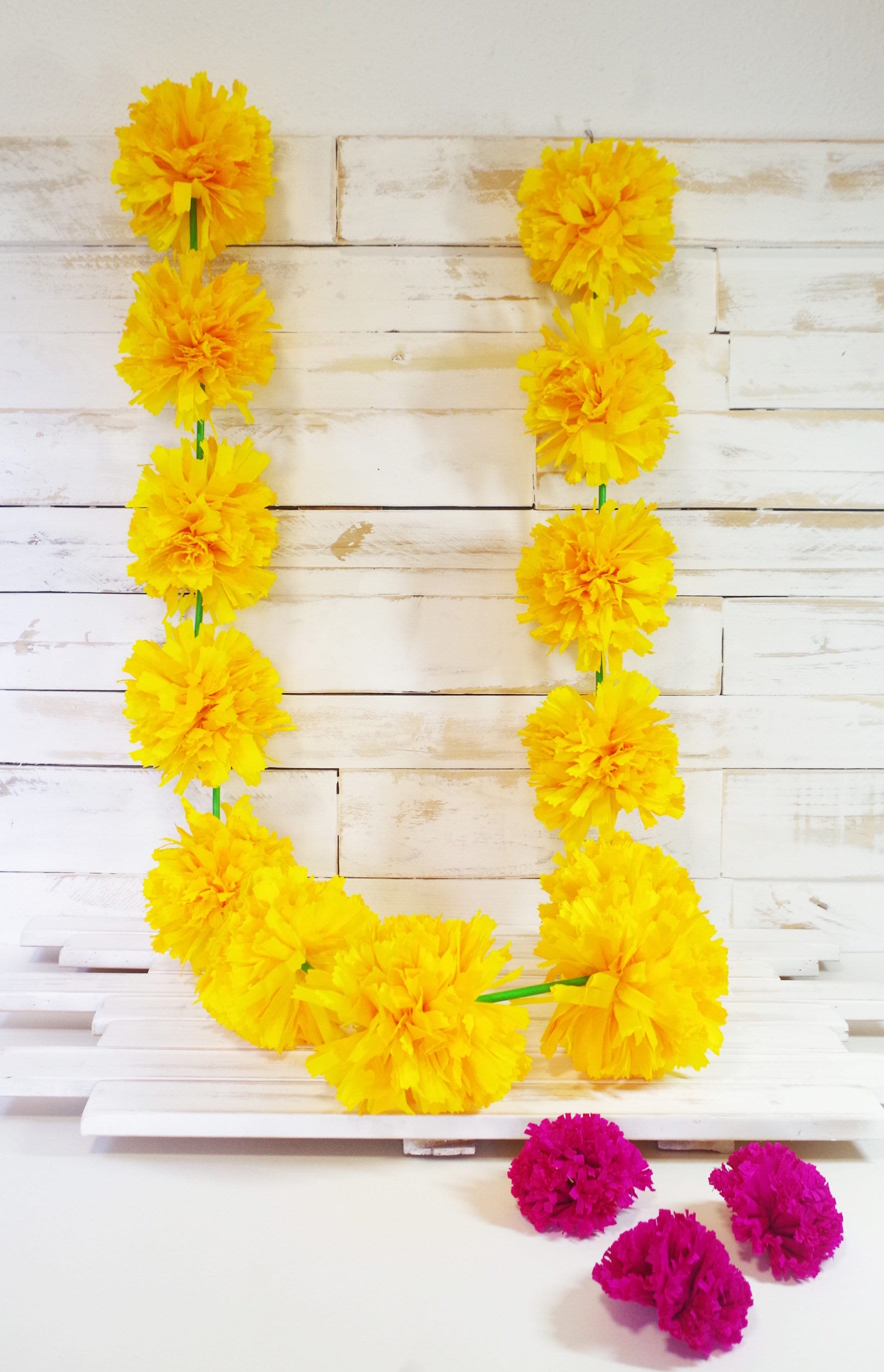 Guirnalda de flor XXL de cempasúchil hecha de papel para - Etsy México