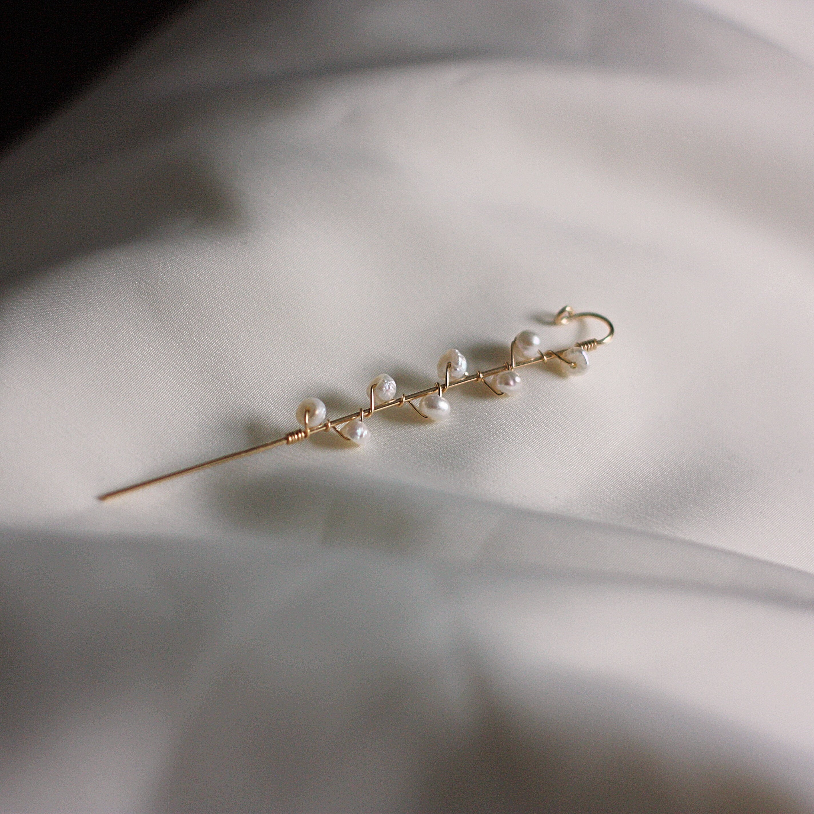 Uneven Pearls Ear Pin Hook, Pearl Ear Cuff - Etsy
