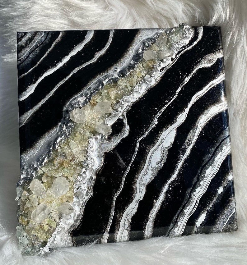 Green Calcite Crystal Geode Painting / Metallic Silver & Black - Etsy