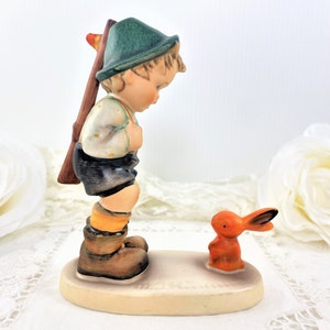 Goebel Hummel Figurine Sensitive Hunter, TMK3, #6/0 - Hunter - Rabbit ...