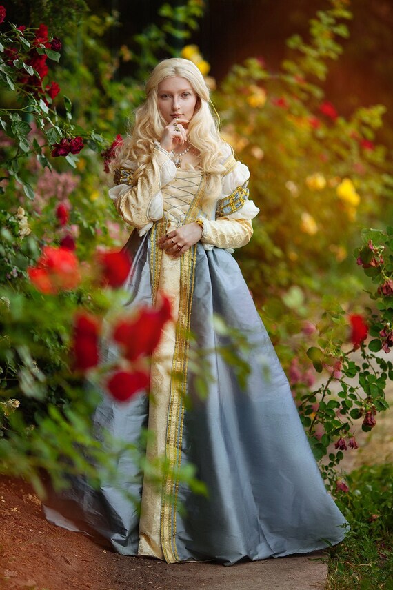 Renaissance Cosplay Lucrezia Borgias Woman Dress Set Etsy
