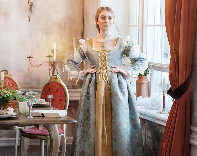 Renaissance Lucrezia Borgias Woman Dress Set 15th 16th Etsy