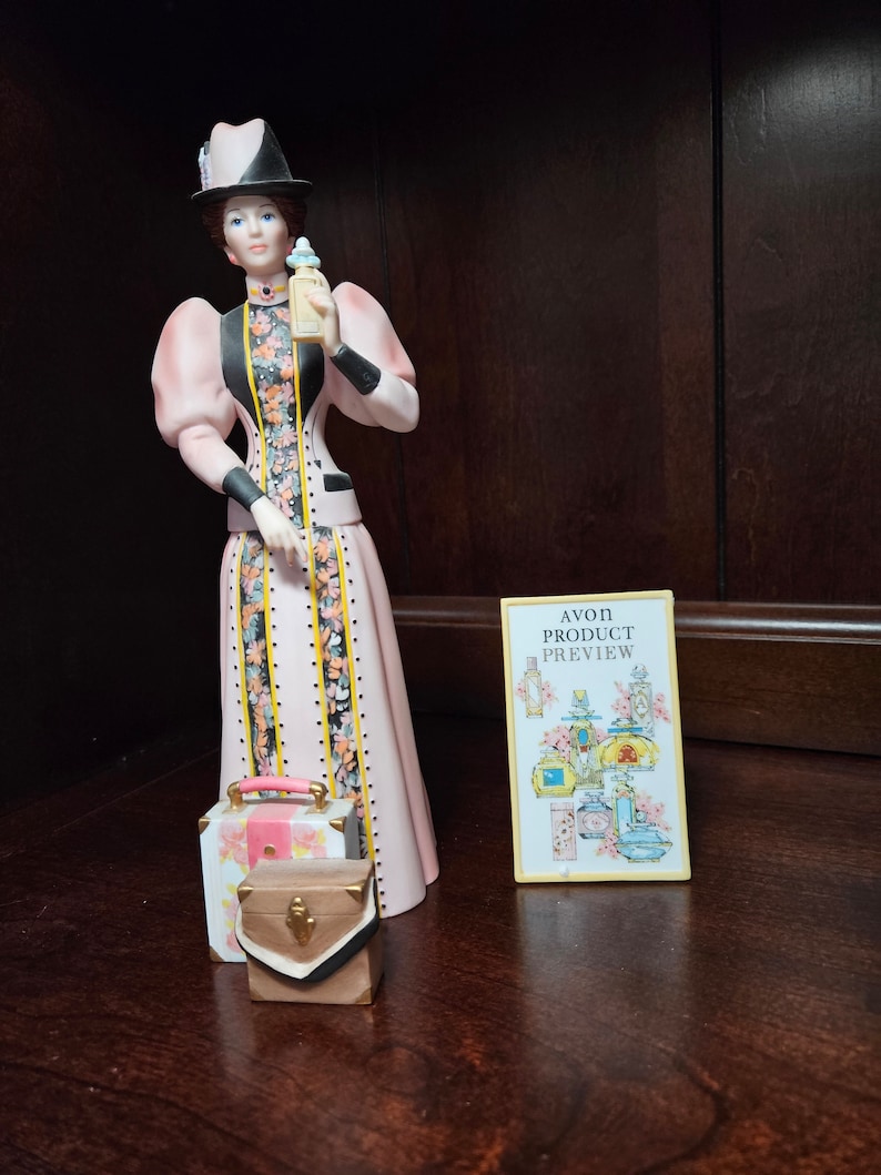 2004 Avon Mrs. Albee Award Porcelain Figurine With Porcelain - Etsy