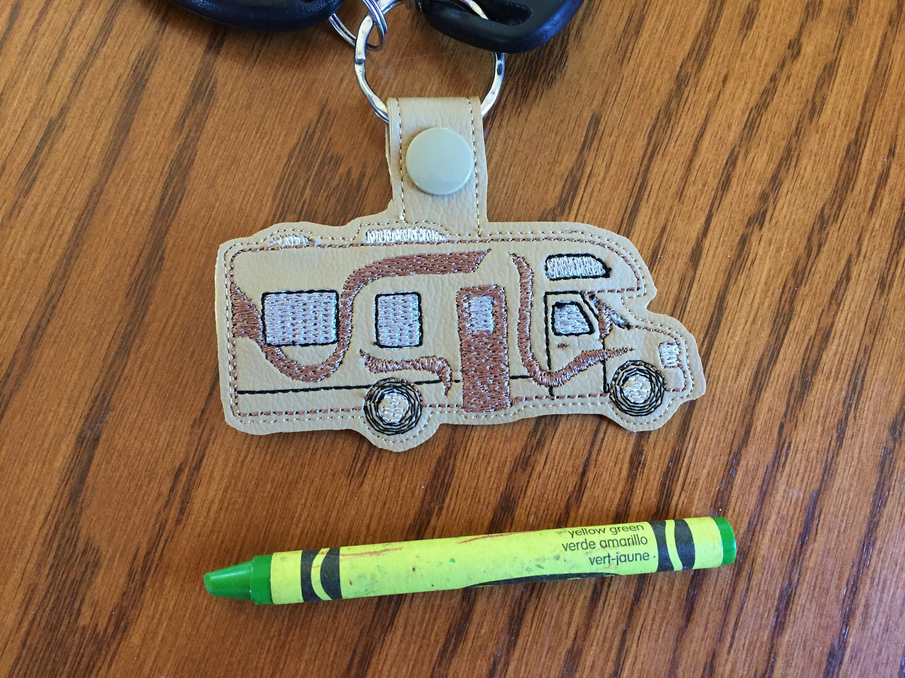 RV Camper Key Chain, Class C Motorhome Snap Tab, Camping Purse Charm ...