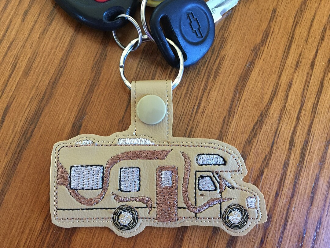 RV Camper Key Chain, Class C Motorhome Snap Tab, Camping Purse Charm ...