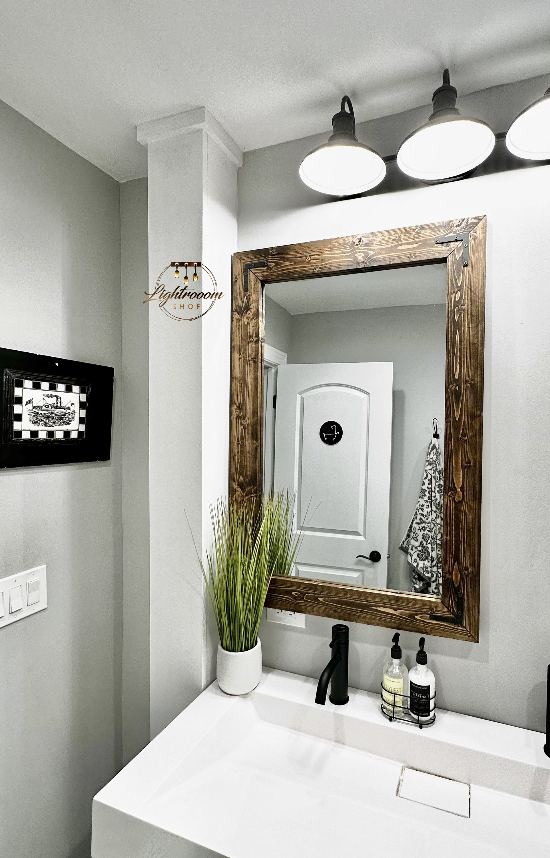Bathroom mirrors store